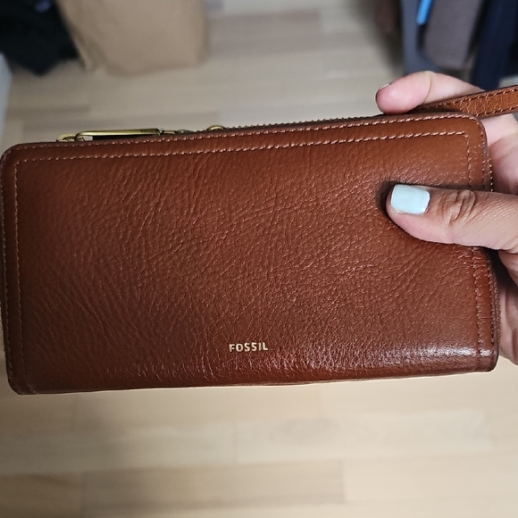 Fossil | Bags | Nwt Fossil Cognac Leather Clutch | Poshmark